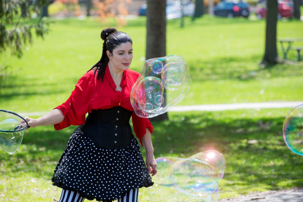 Bubble Lady – 42ndartist Entertainment